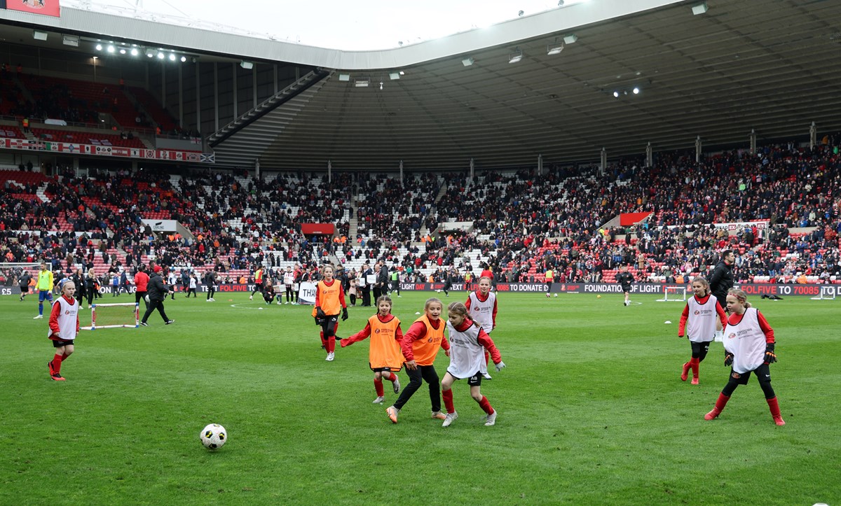 SAFC supporters and players get behind Foundation of Light Day