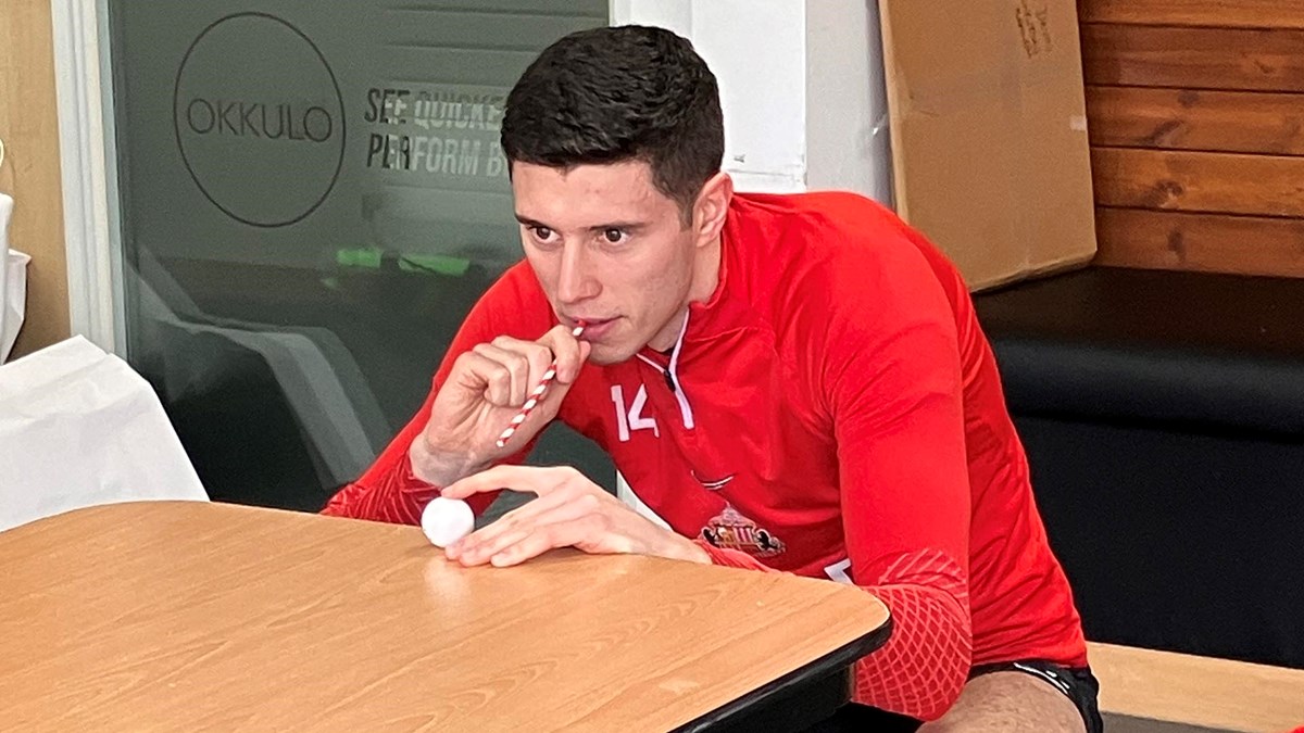 SAFC stars take on Straw Challenge